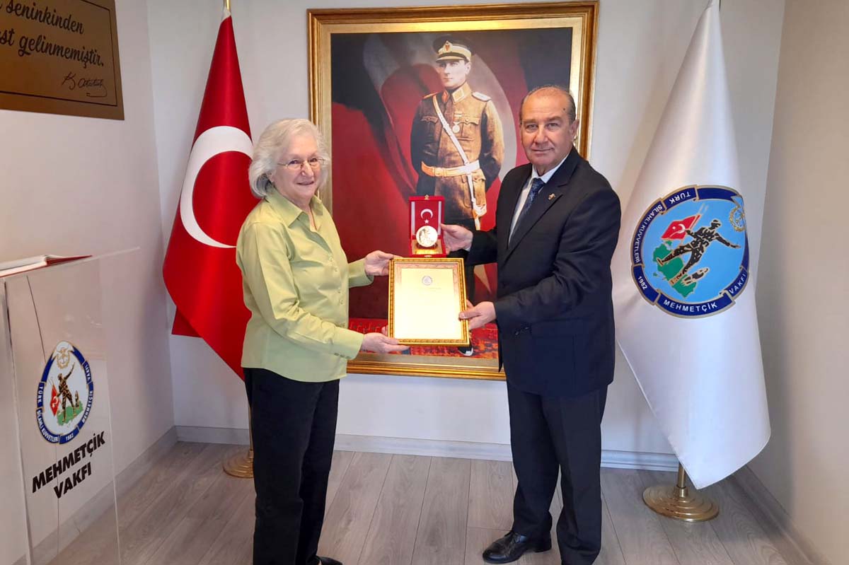 Zeynep Reyhan CRIDER | MEHMETÇİK VAKFI